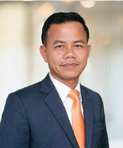 Executive Officer | First Finance Plc